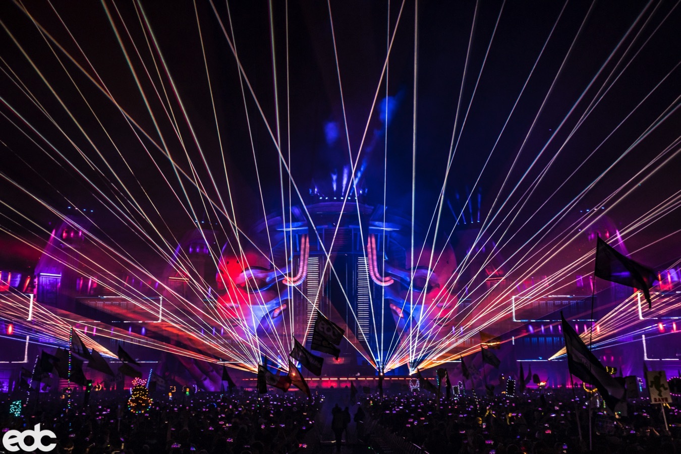 【2020年博彩之都拉斯维加斯EDC朝圣】7晚9天电音爱好者此生必去！歇斯底里狂欢三天三夜！SVIP门票礼遇+超长礼宾奔驰+直升机巡游+世界 ...