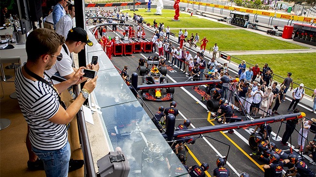 这个樱花季，F1日本大奖赛走起！浪漫与激情撞个满怀｜铃鹿赛道围场俱乐部Paddock Club超级VIP视角观赛+职业赛车手合影+日本国产本田 ...